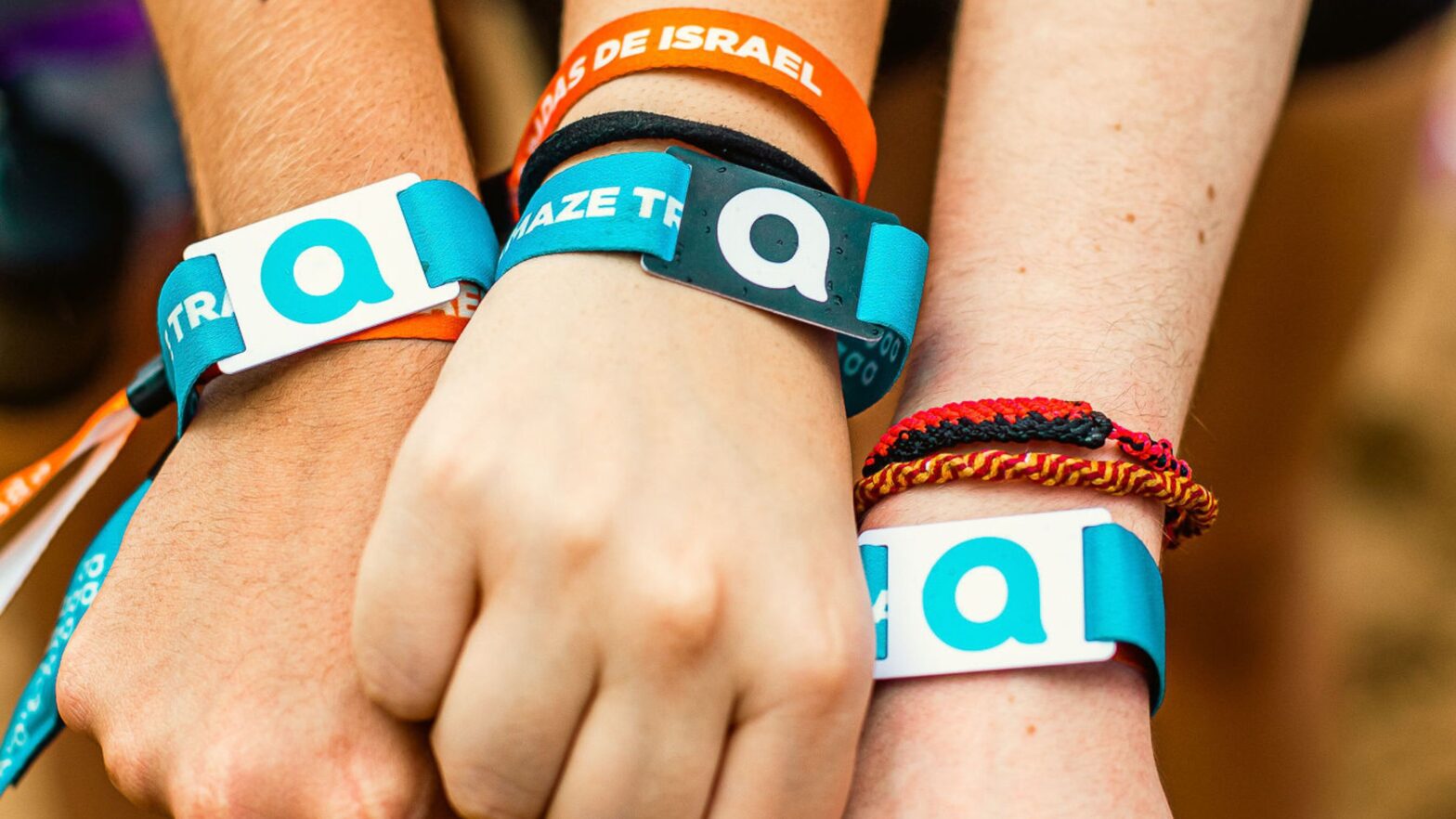 Aos Pais - Amaze Travel